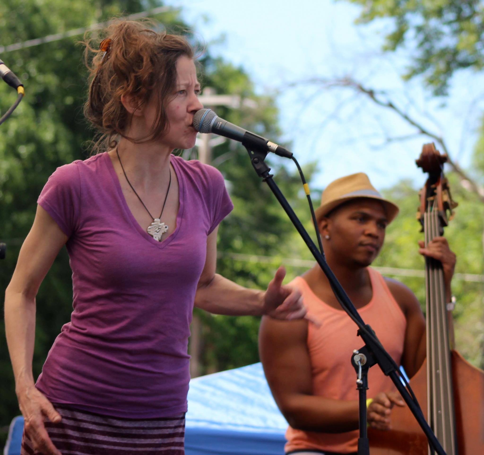 Danielle Howle Chicago Shows on Do312