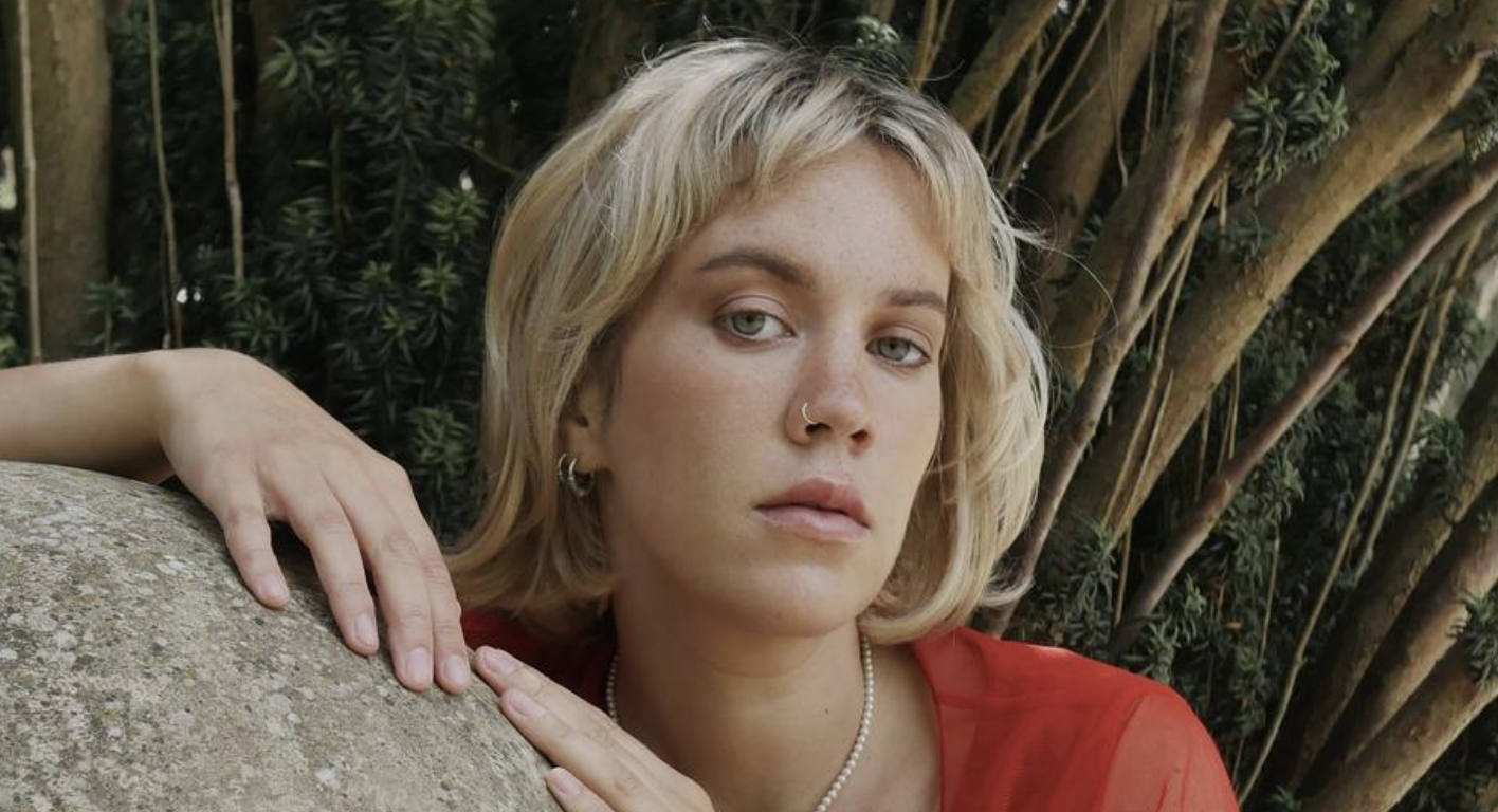 Bess Atwell Chicago Shows on Do312