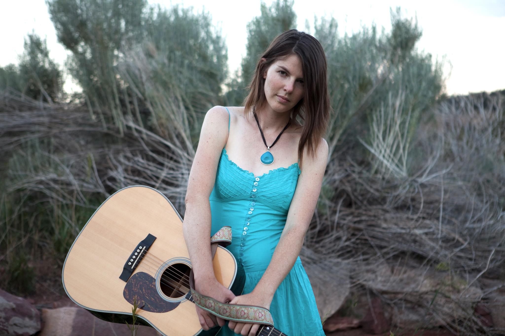 Lara Ruggles Chicago Shows on Do312