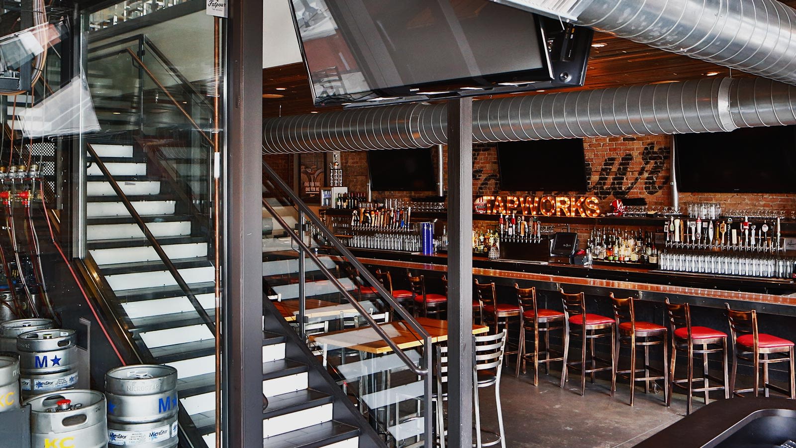 New Year's Eve Chicago 2018 at Fatpour in Chicago at Fatpour Tap