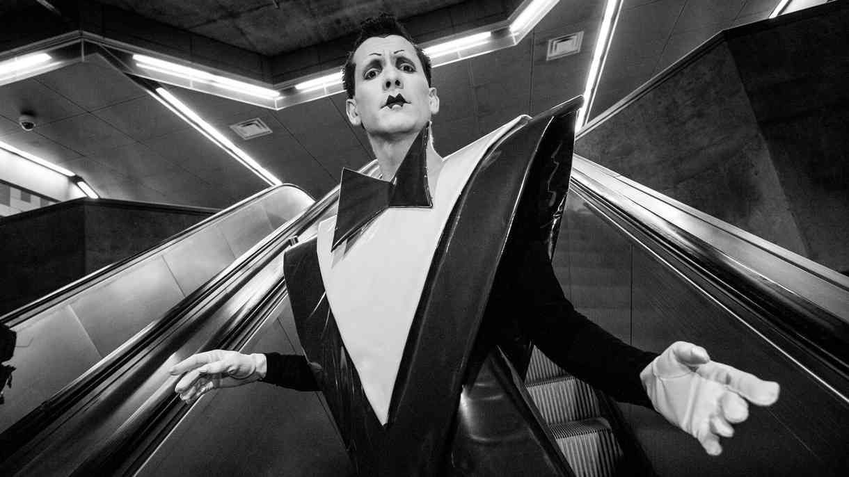 Unbelievable True Story Alien/Angel in Seattle at Cafe Nordo