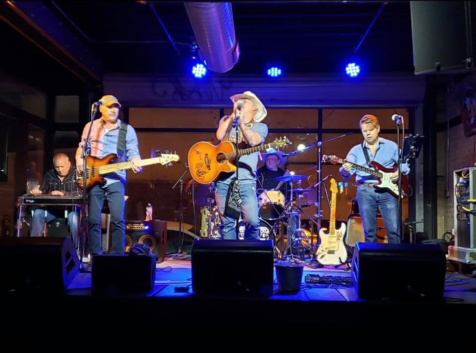 The Shaun Outen Band in Irving at Mama Tried Honky Tonk (Irving)