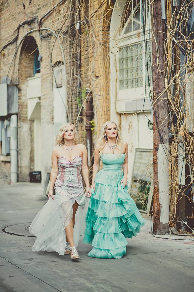 The Rankin Twins in Austin at CLOSED: Strange Brew