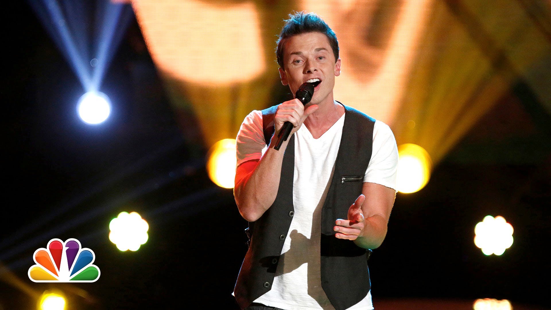 Michael Lynch of NBC's "The Voice" in Chicago at Cubby Bear