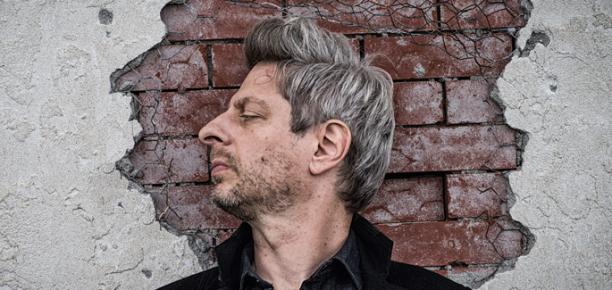 Mike Gordon in Chicago at The Vic Theatre