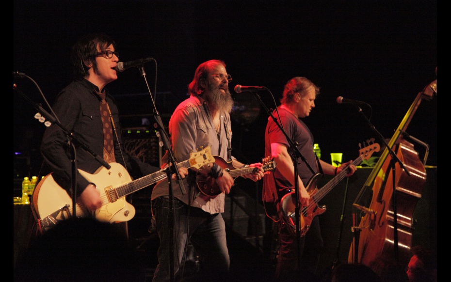Steve Earle & The Dukes in Austin at Paramount and Stateside