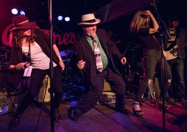 Spooky Hooot w/ Shiny Ribs, Robert Earl Keen Band, Lincoln