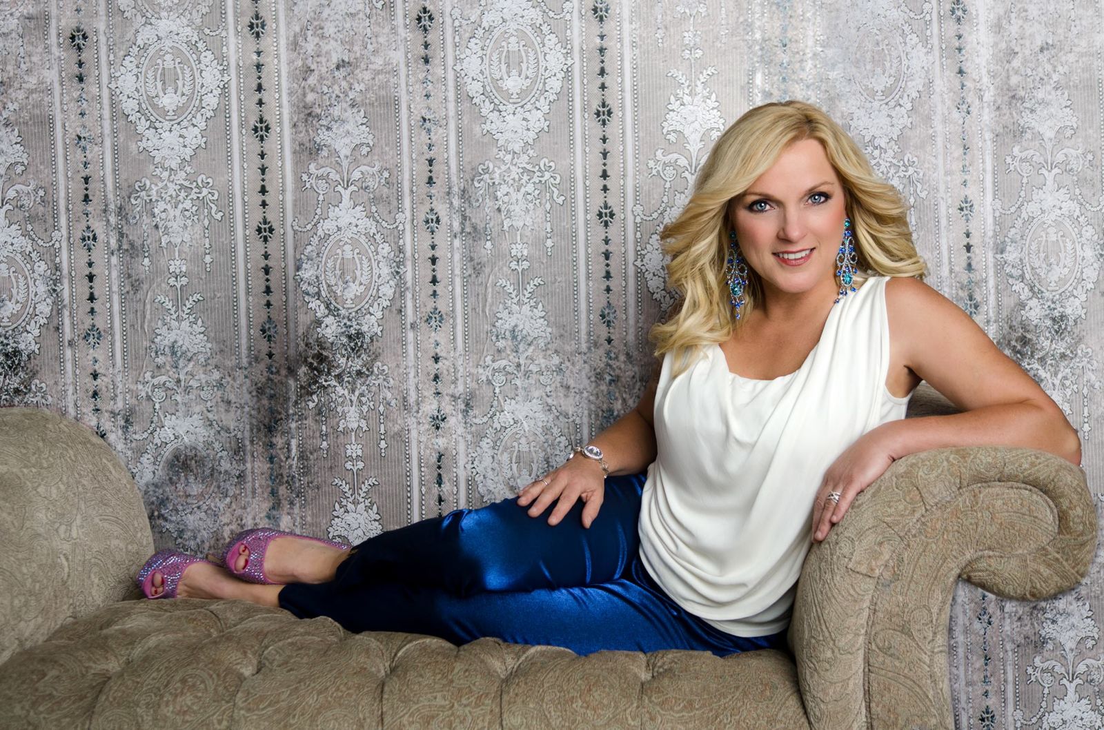 Rhonda Vincent with Redd Volkaert and Friends in Nashville at 3rd