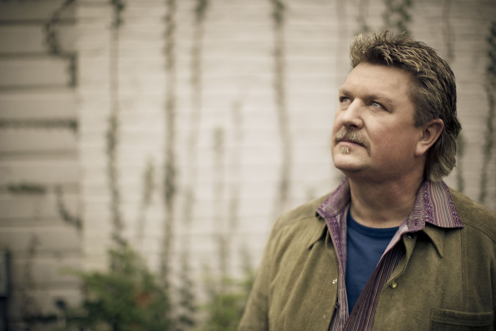 Joe Diffie in Indianapolis at 8 Seconds Saloon