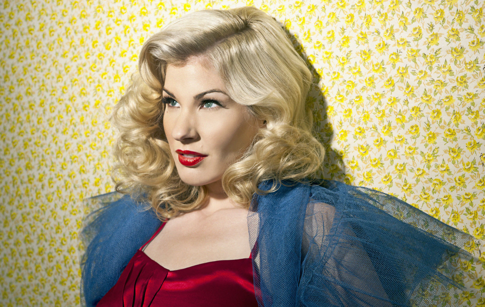 Emily West Sings The Phone Book featuring the Tin Pan Symphony in