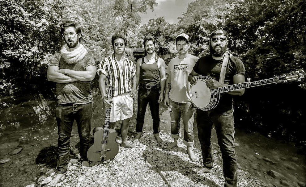 Whiskey Shivers Free In-Store Performance in Austin at Waterloo