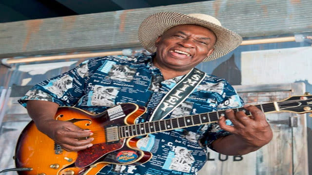 Smiley Tillmon Band in Chicago at House of Blues