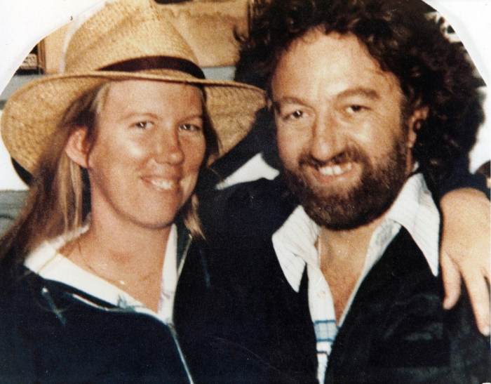 Monday Evening Picker Circle w/ Jay & Tammy Roy Free Unplugged