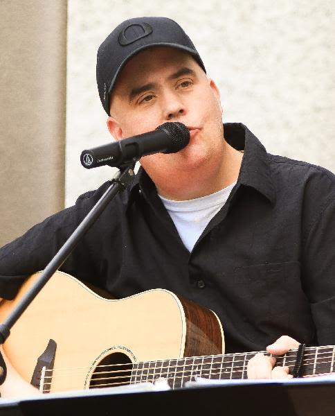 In The Round with Pete Sallis and Friends in Nashville at The