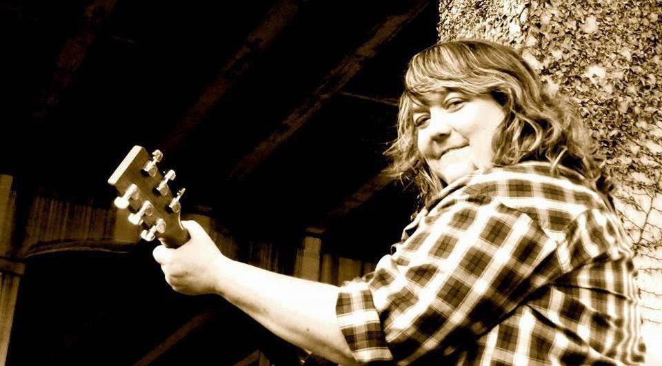 Julie Nolen in Austin at The Saxon Pub