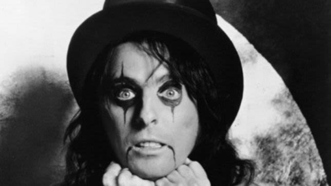 SHOCK ROCK in Chicago at Late Bar