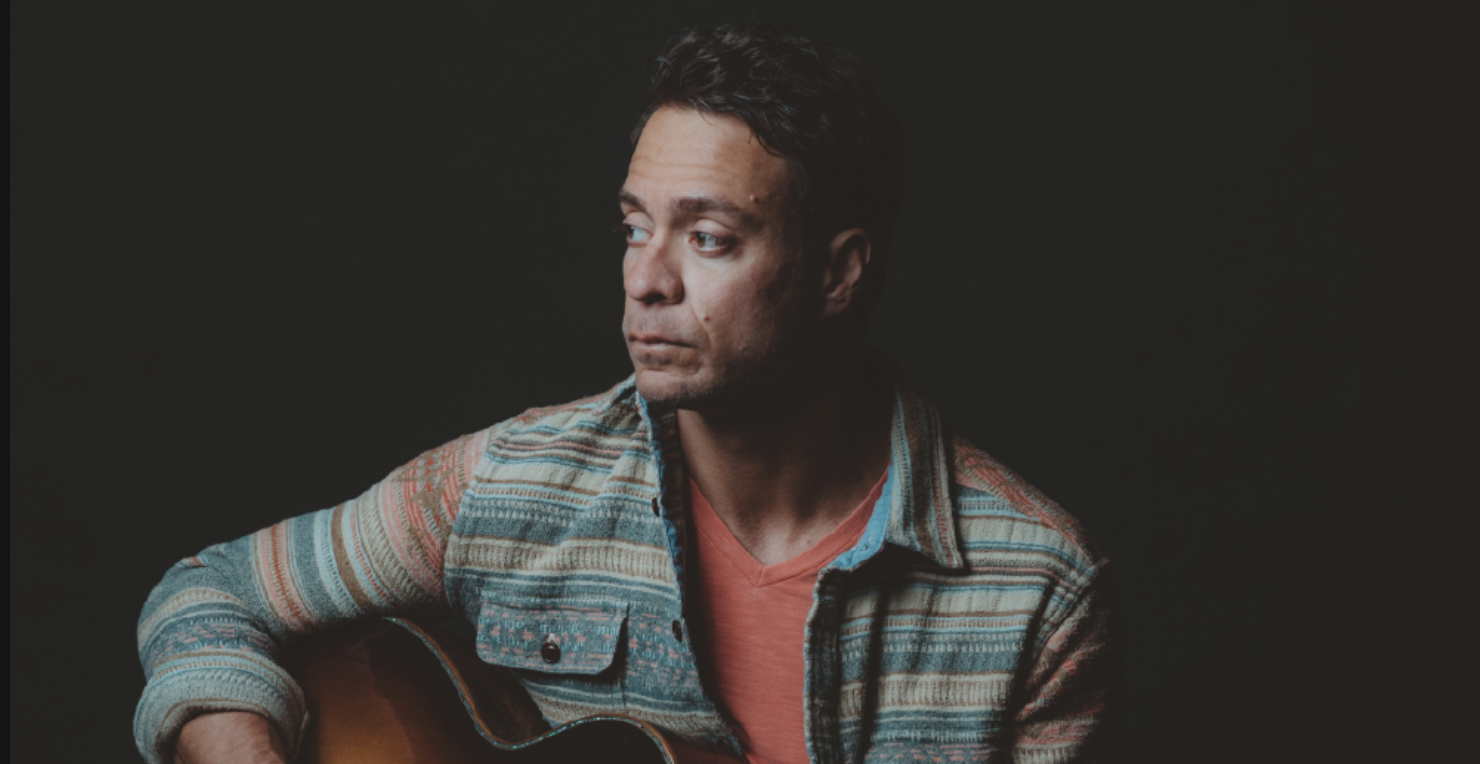 Amos Lee in Dallas at Majestic Theatre